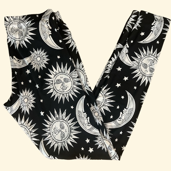 See You Monday | Pants & Jumpsuits | See You Monday Leggings | Poshmark